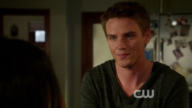 Riley Wallace | 90210