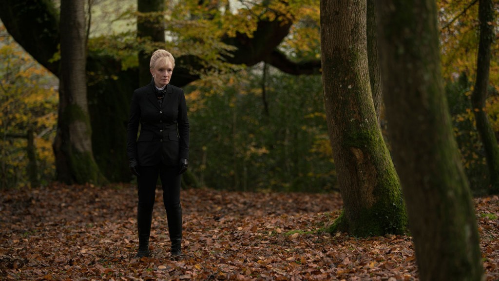 Ysabeau de Clermont : personnage de la série | A Discovery of Witches