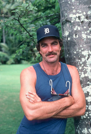 Thomas Magnum (1980) : personnage de la série | Magnum P.I. (2018)