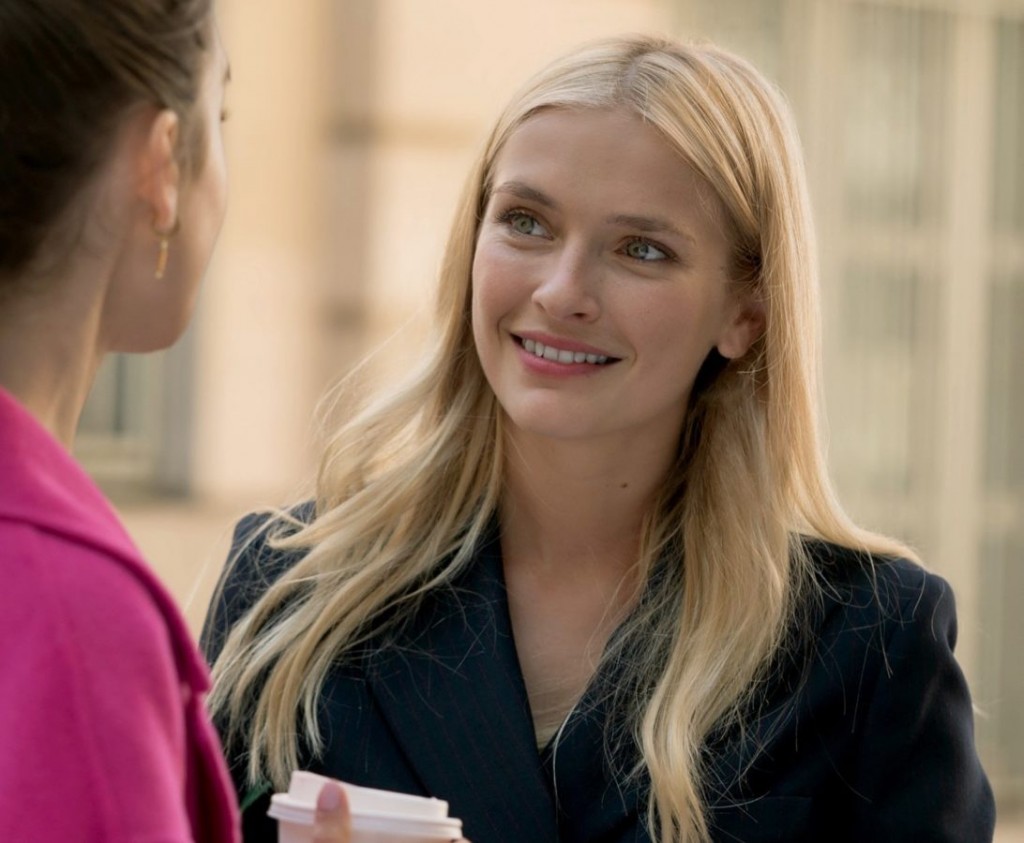 Camille : personnage de la série | Emily in Paris