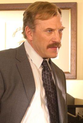 Capitaine Leland Stottlemeyer : personnage de la série | Monk