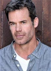 Tuc Watkins : biographie, carrière et filmographie | Hypnoweb