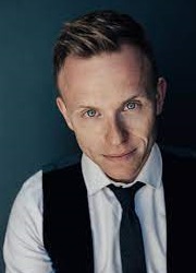 Adrian Petriw : biographie, carrière et filmographie | Hypnoweb
