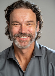 Justin Matthew Smith : biographie, carrière et filmographie | Hypnoweb
